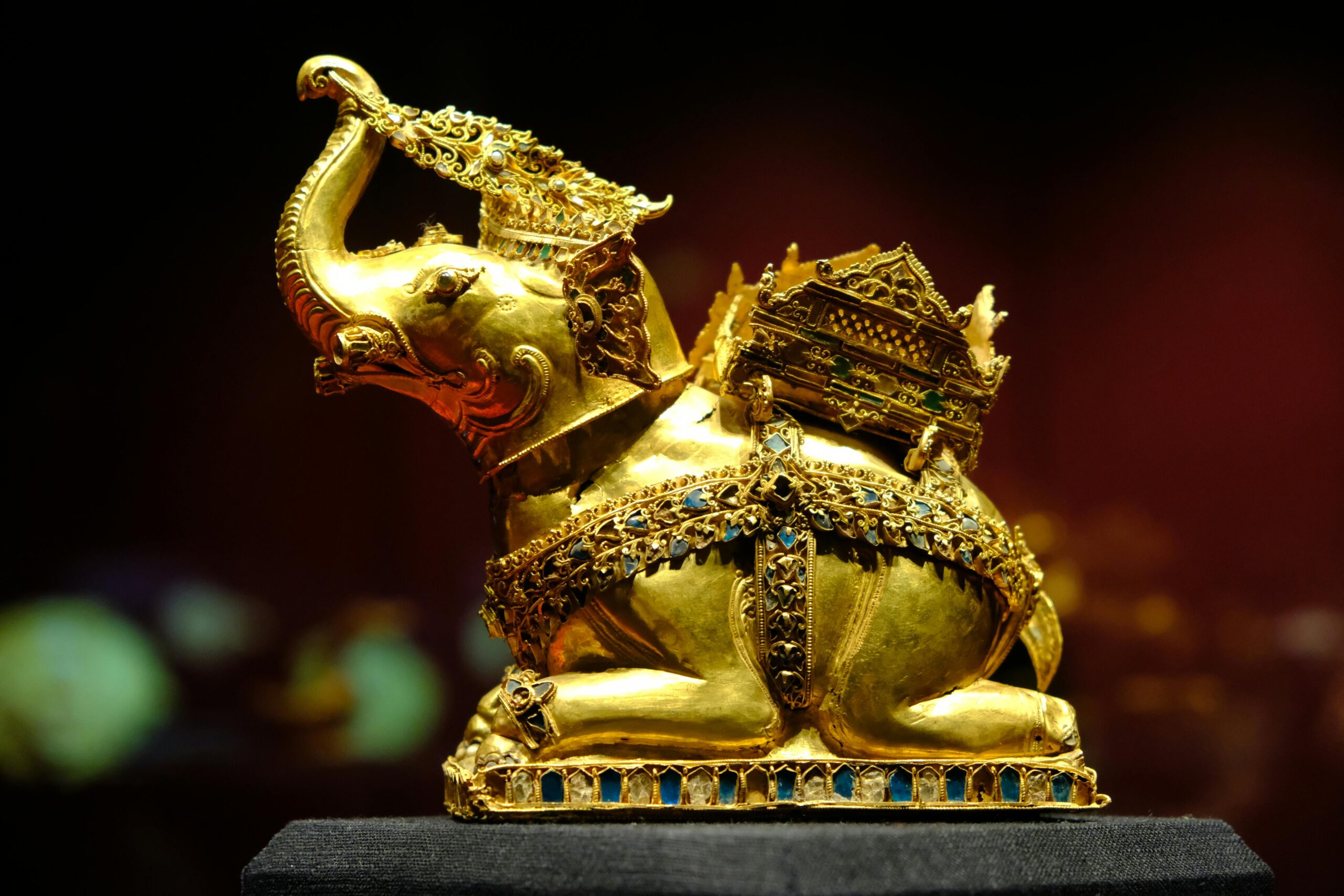 INDIAN GOLDEN ELEPHANT – Rooftop Kenya