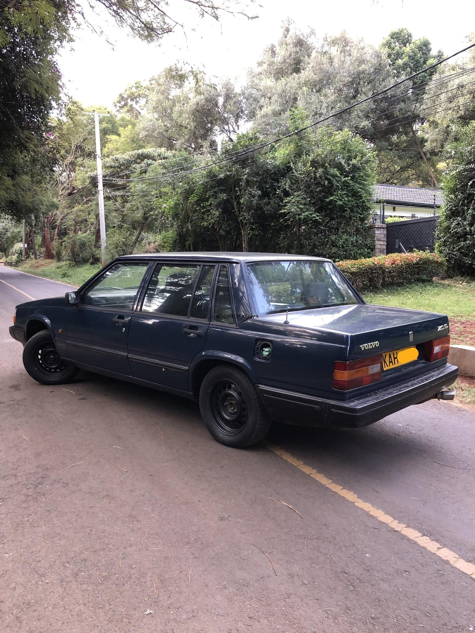 Volvo 740 GL – Rooftop Kenya
